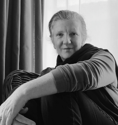 Shh-Shh – a poem by Susie Walsh – Rochford Street Review